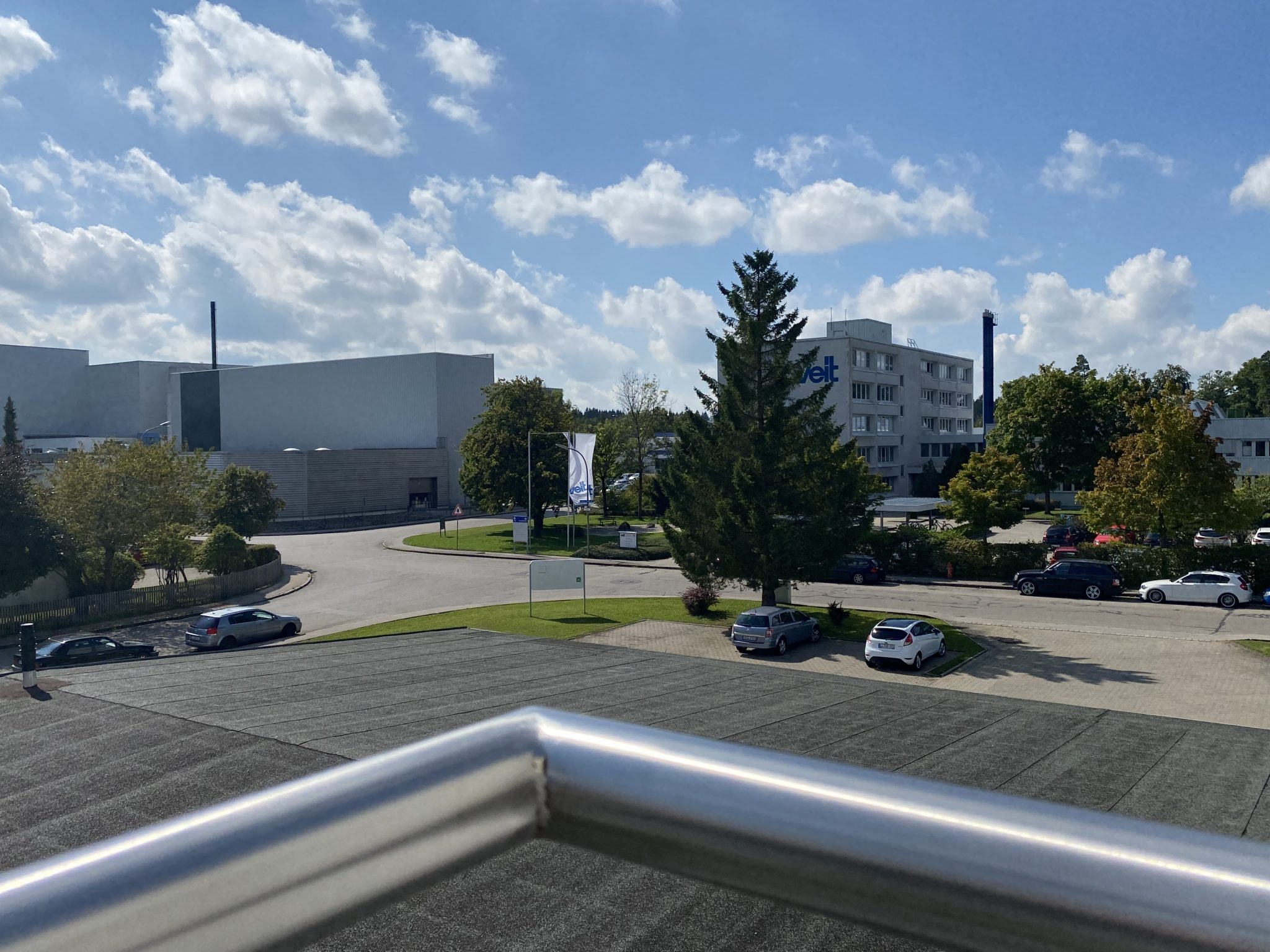 MountainPhotonics – Über mehr als 70 Jahre Erfahrung in Vertrieb und ...